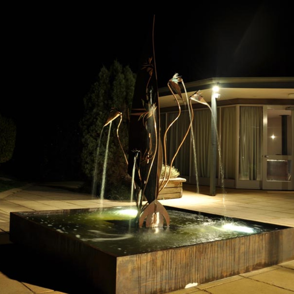 Lush Water Feature - PO Box Designs